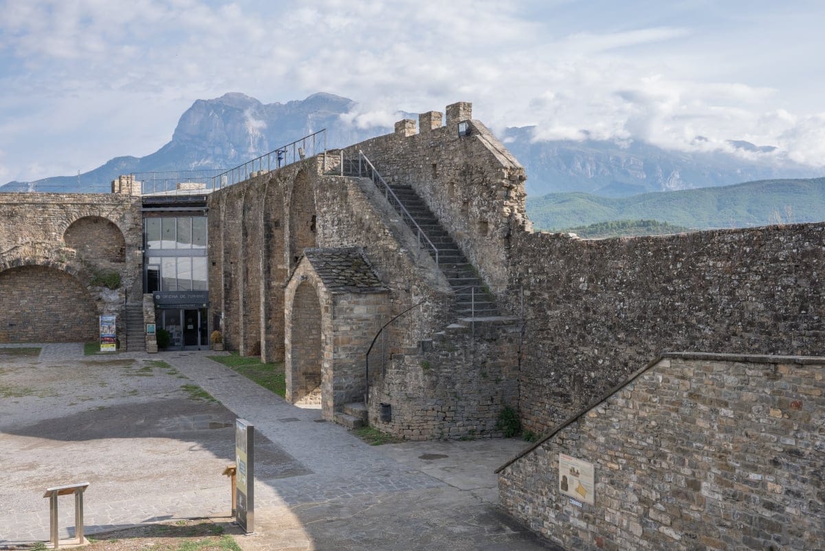 A nsa Descubre Este Pueblo Medieval perdido A Los Pies Del Pirineo a-nsa-descubre-este-pueblo-medieval-perdido-a-los-pies-del-pirineo