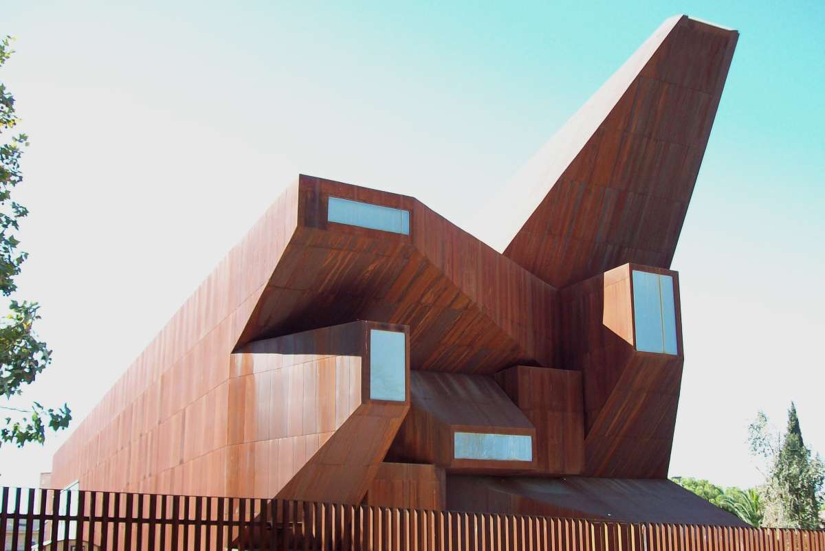 Una ruta por 7 edificios singulares de Madrid